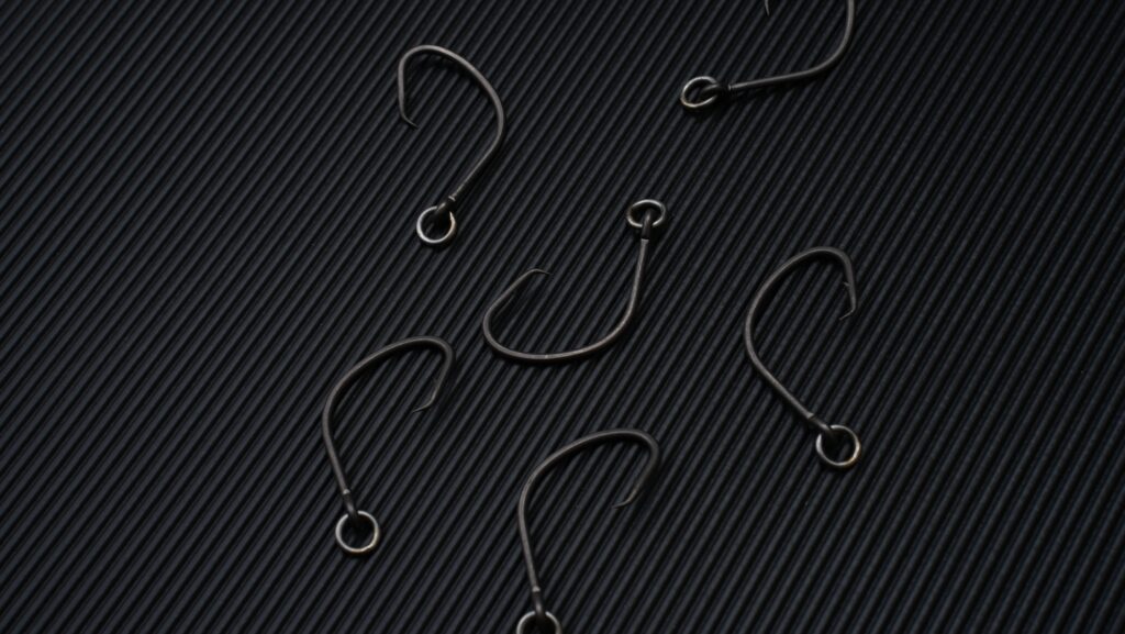 Ringed Mutsu Circle Medium SS - BKK Hooks