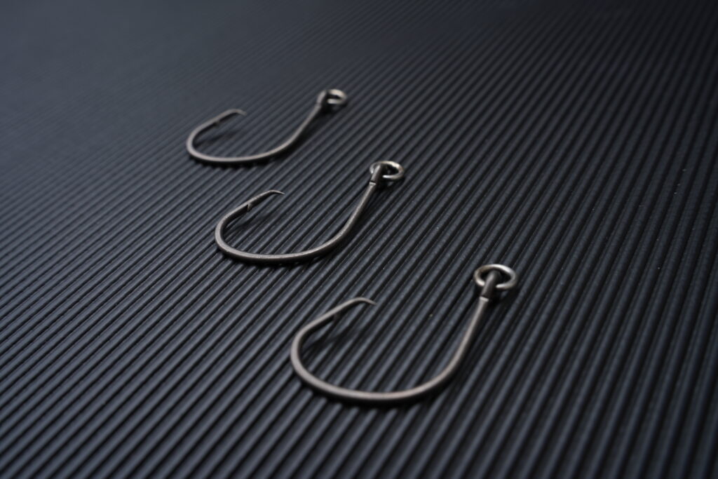 Ringed Mutsu Circle Medium SS - BKK Hooks